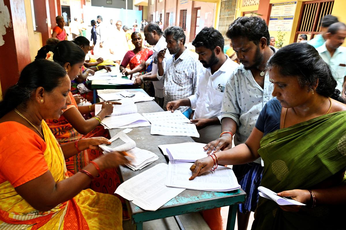 After a dull start, voting picks up to reach 70% in Virudhunagar ...