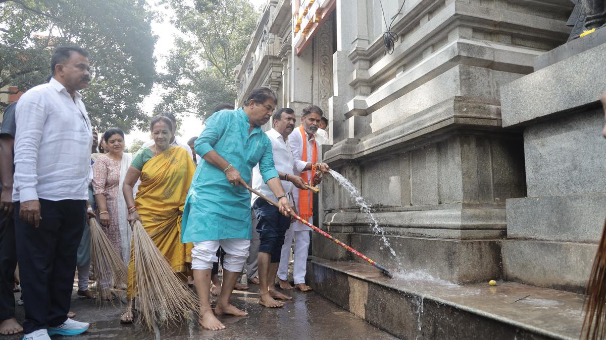 BJP leaders take part in temple cleaning drive across the country - The ...