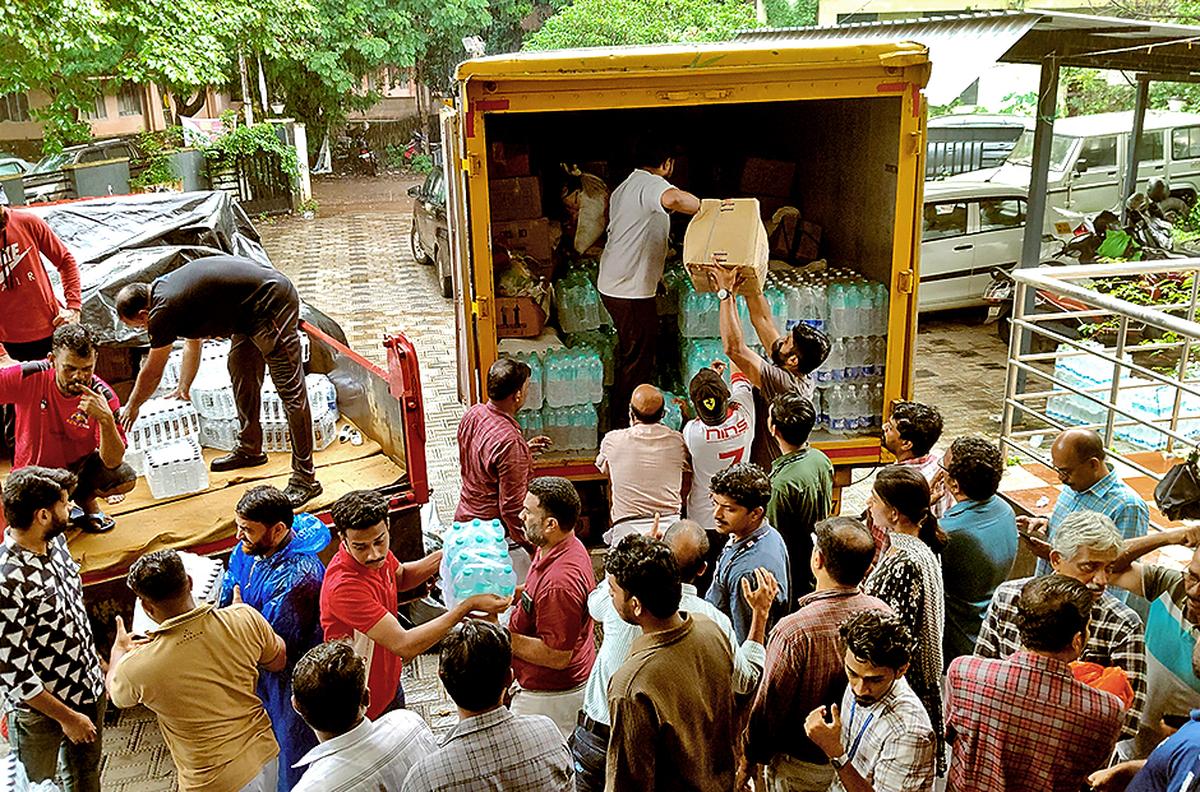 Wayanad landslide | How volunteers came together to help those affected ...