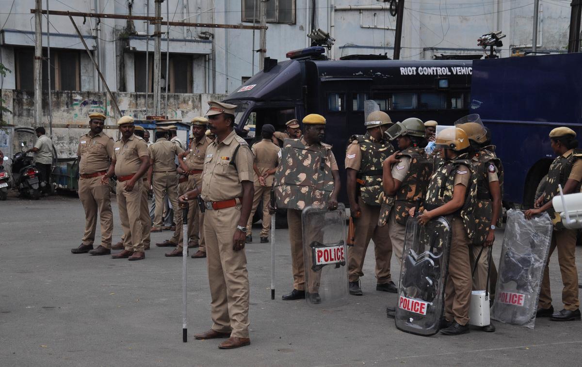 Members of Muslim outfits arrested for protest in Salem - The Hindu
