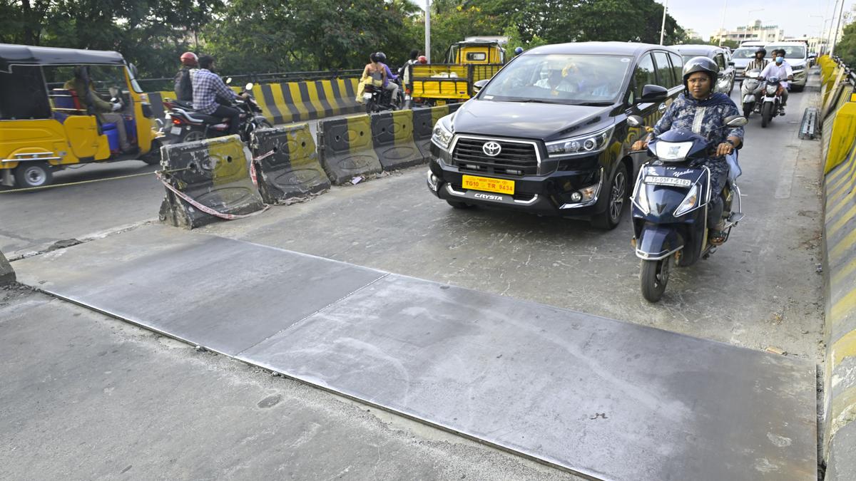 Repairs to Masab Tank flyover slows down traffic - The Hindu