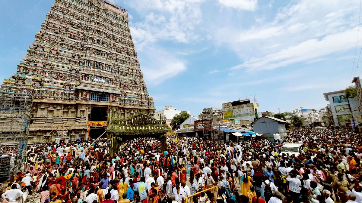 Thousands witness consecration of Sri Kasi Viswanathar Temple - The Hindu