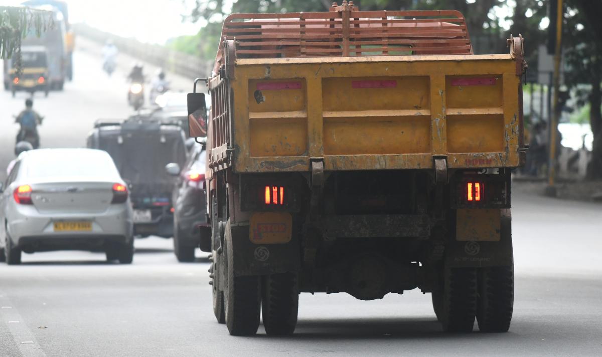 Bikes, lorries with hidden, tampered number plates abound in Kochi ...