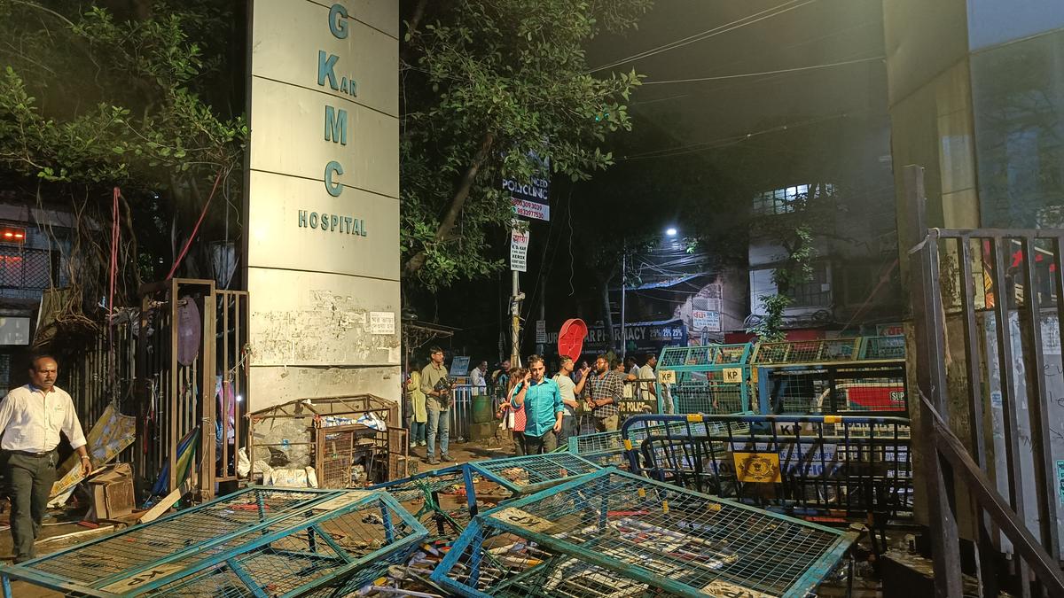 TH17 Moyurie R.G. Kar Hospital mob attack: DYFI, SFI leadership ...