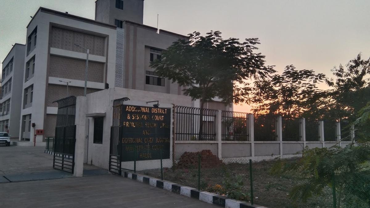 Gujarat court slams ‘pseudo-secular media and politicians’ while ...