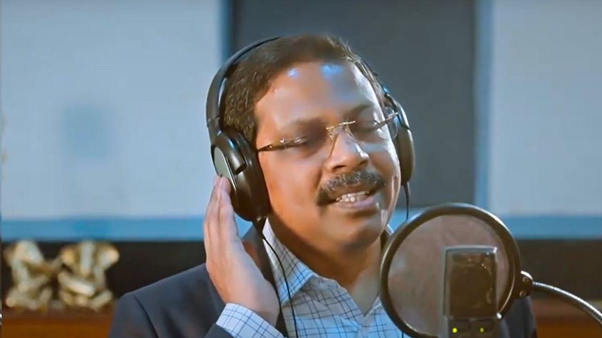 Singer Sahoo: Tamil Nadu Chief Electoral Officer turns to mic to ...