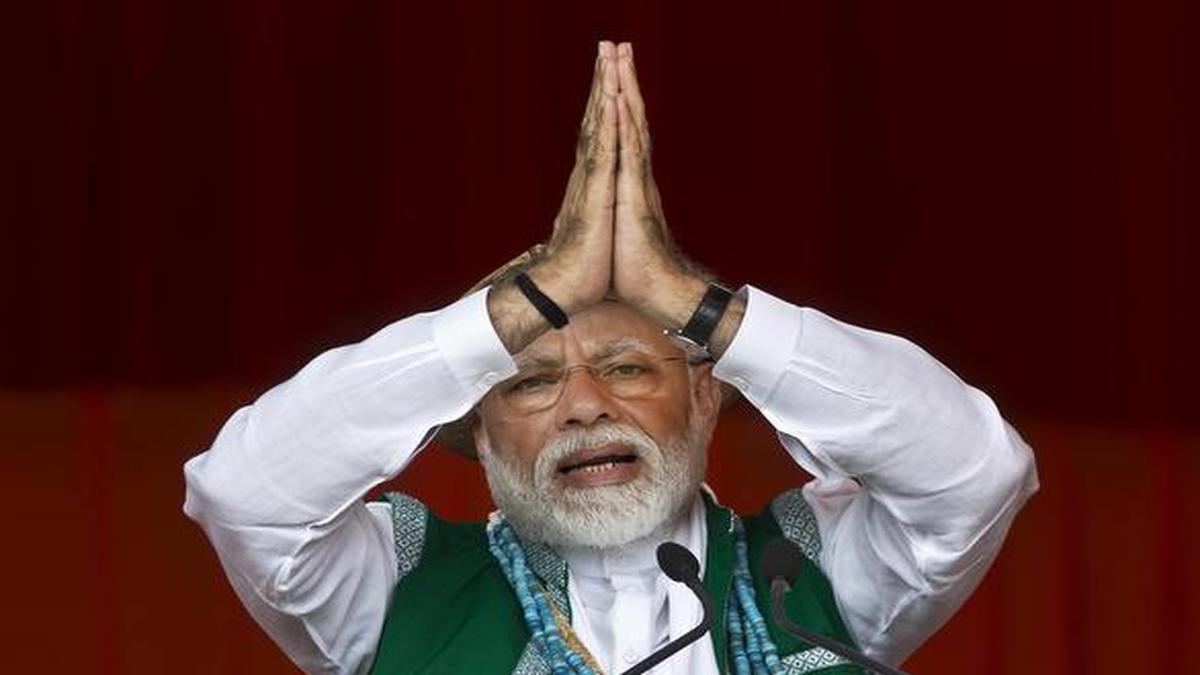 Corona virus lockdown: Modi shares fitness routine, yoga videos - The Hindu