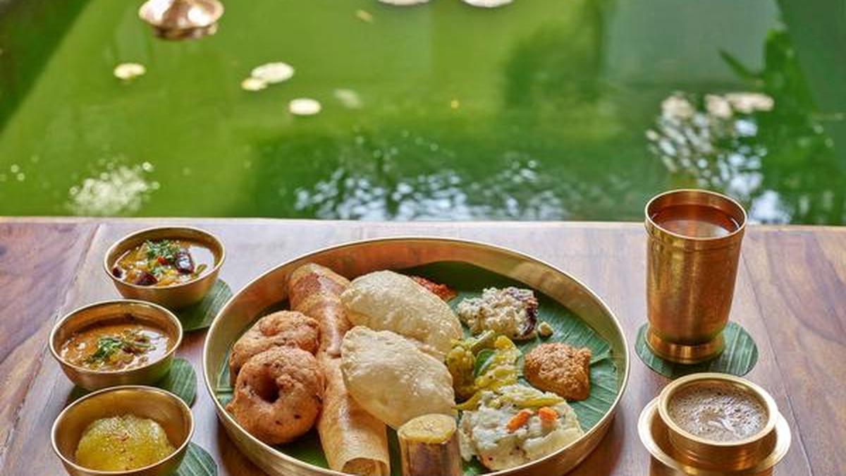 Sadya at Padmavilasom Palace, just what grandma used to serve - The Hindu