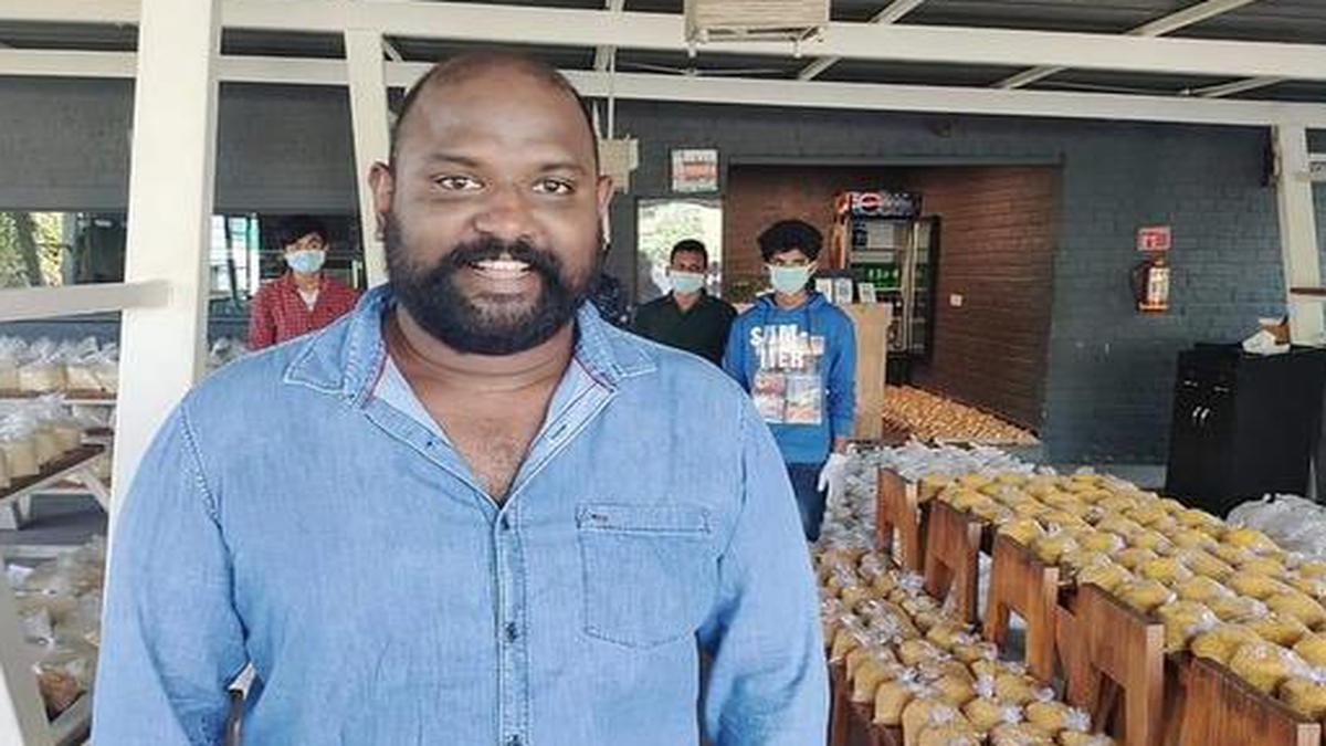 During lockdown, Telugu actor and chef Jeevan Kumar helped in cooking ...