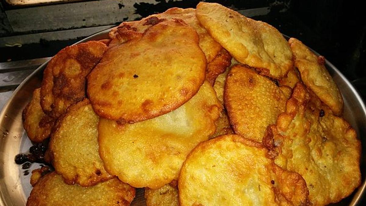 How to make Gur Ke Pua (गुड़ का पुआ) to celebrate Chandrayaan-3 landing ...