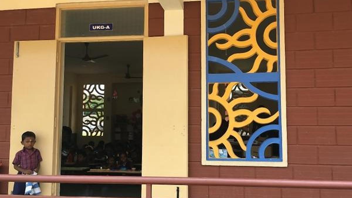 The magic of 'jaali' work - The Hindu