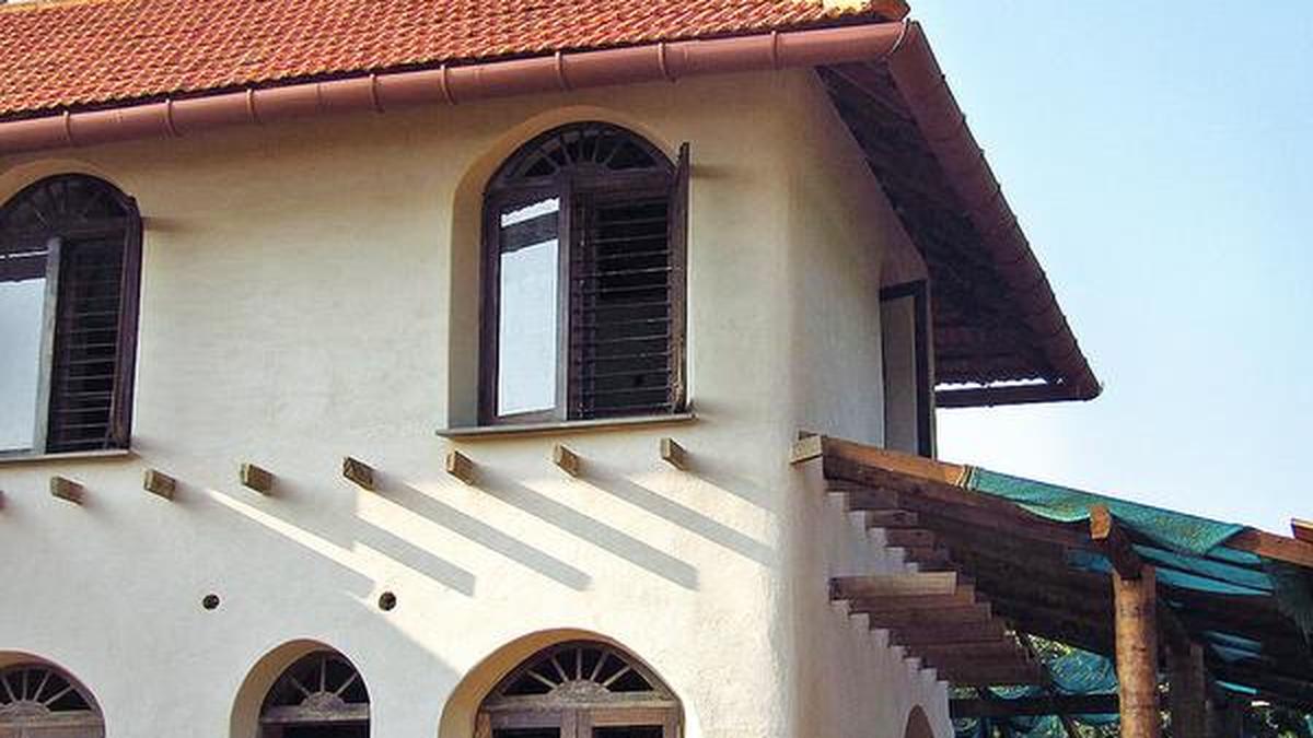 THE ORIGINAL MUD WALL - The Hindu