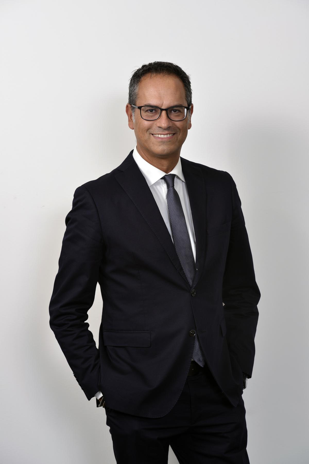 Montblanc and Ferrari’s new pen is inspired by the carmaker’s iconic ...