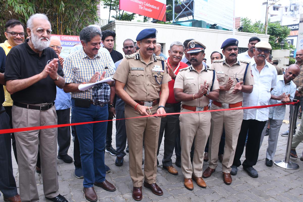 Classic, rare and vintage cars shine in Chennai’s OMR - The Hindu