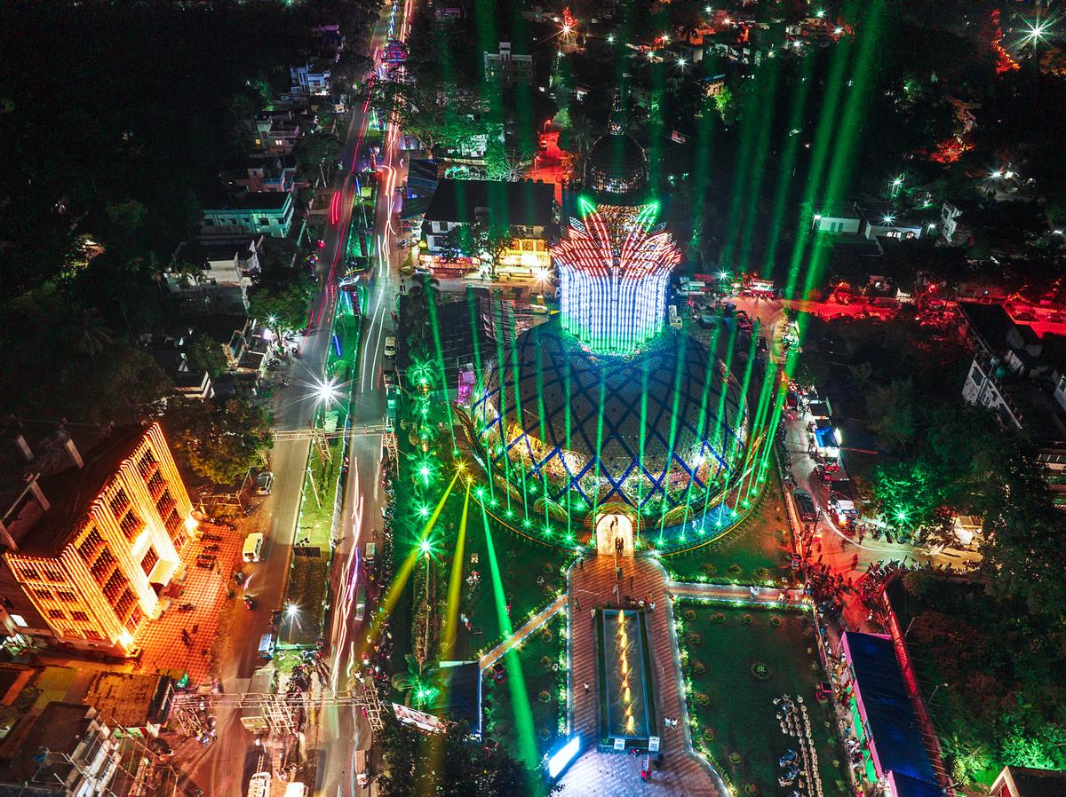 Explore Durga Puja pandals in Kolkata that have transitioned from ...