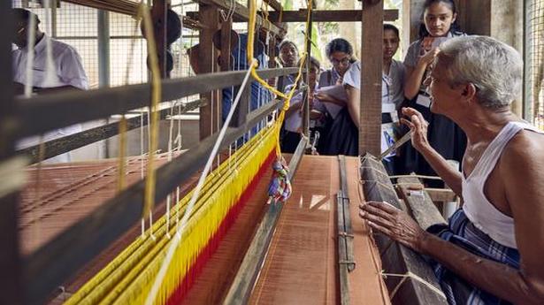Weaving holidays - exploring the fabrics of South India and handloom’s ...