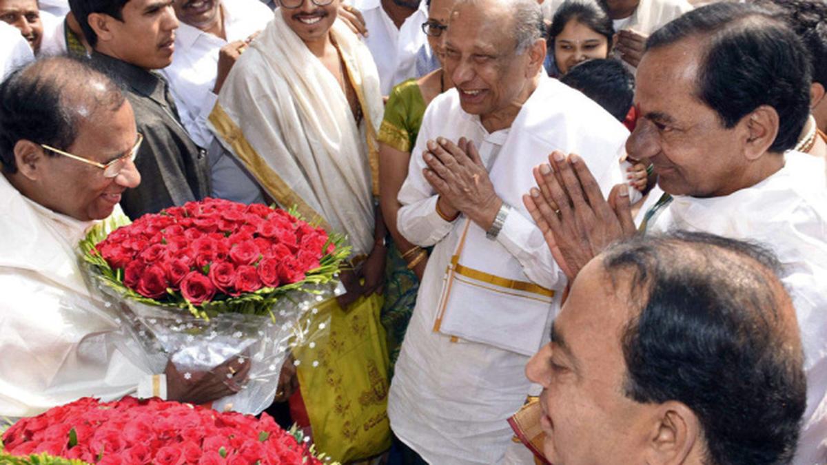 Lakhs of devotees witness Ayuta Chandi Yagam - The Hindu