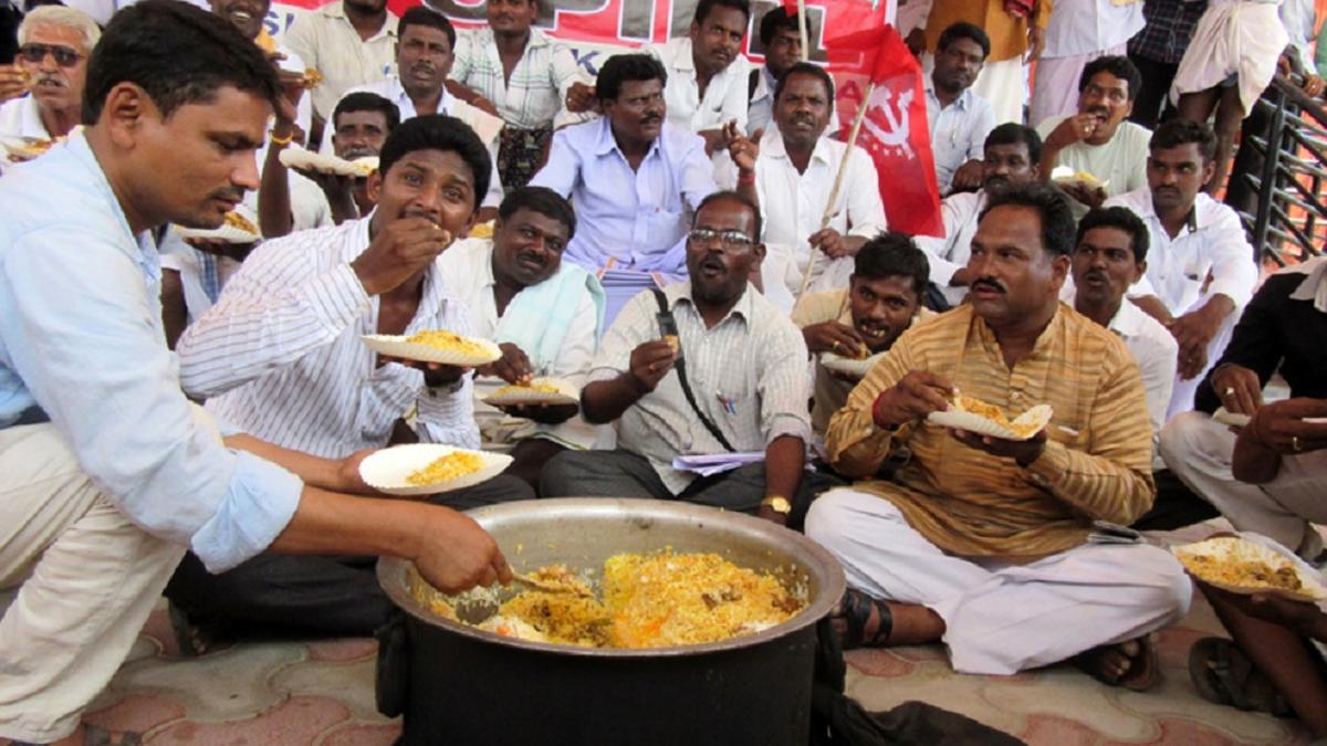 Left activists eat beef in public to support CM - The Hindu