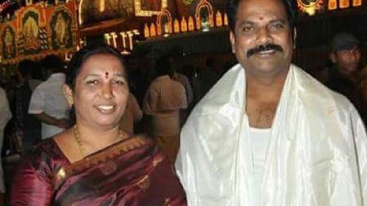 Prime accused in Katari couple murder surrenders in Chittoor court ...