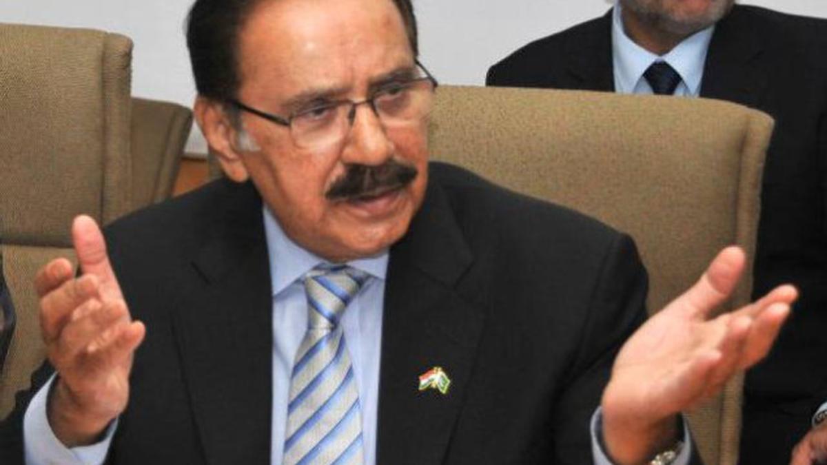 Senior PPP leader Makhdoom Amin Fahim passes away - The Hindu