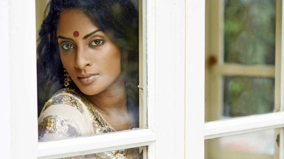 Sriya Reddy back to the sets - The Hindu