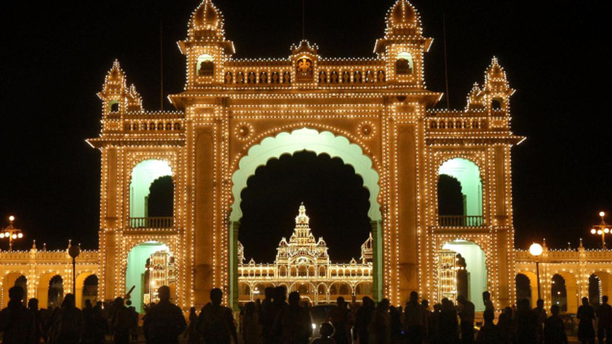 Mysore Dussehra: Of splendour, fun and fanfare - The Hindu