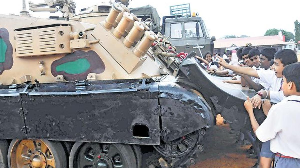 Know your Army Mela: A great hit with students - The Hindu