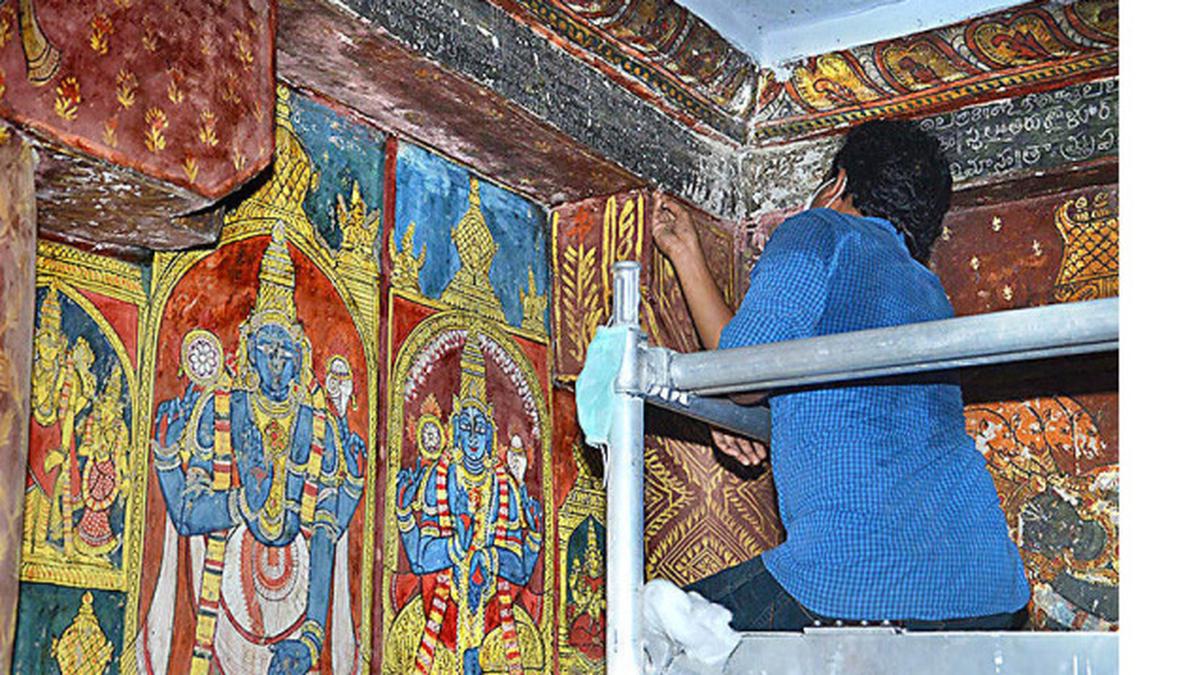 Restoring the glory of temple paintings - The Hindu