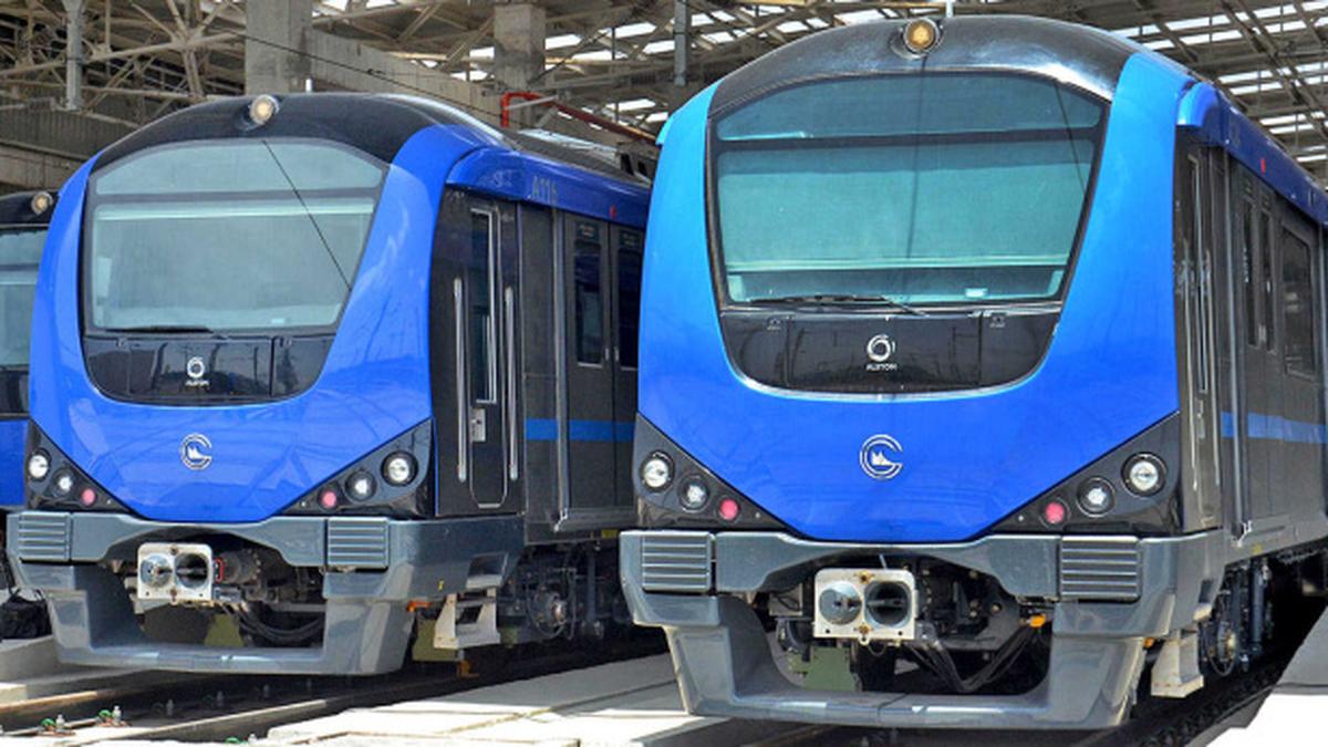 Metro Rail offers tourist cards for commuters - The Hindu