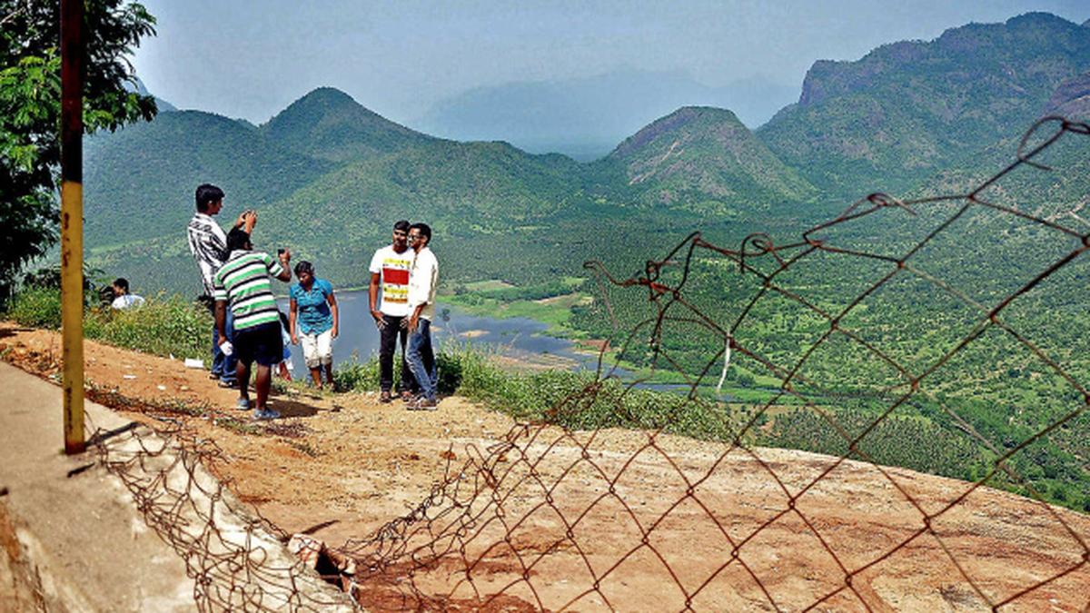 Dum Dum Rock lacks basic amenities - The Hindu