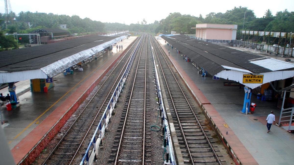 Durontos to have halts at Mangaluru Junction - The Hindu