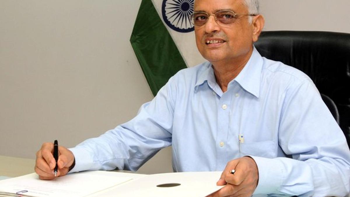 Election Commissioner O.P. Rawat recuses himself from AAP cases - The Hindu