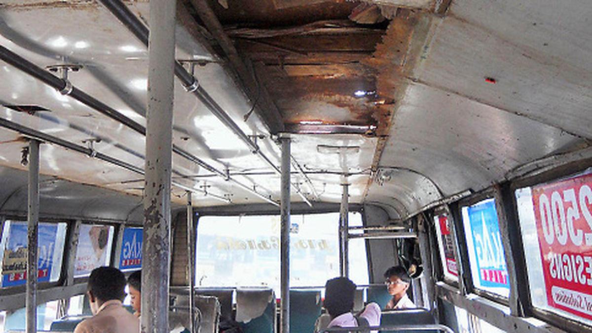 TNSTC continues to run badly damaged buses - The Hindu