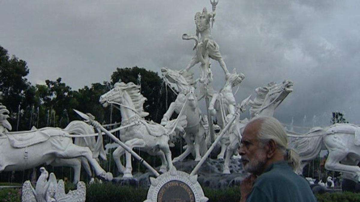 Tracing the lines of Namboodiri’s art - The Hindu