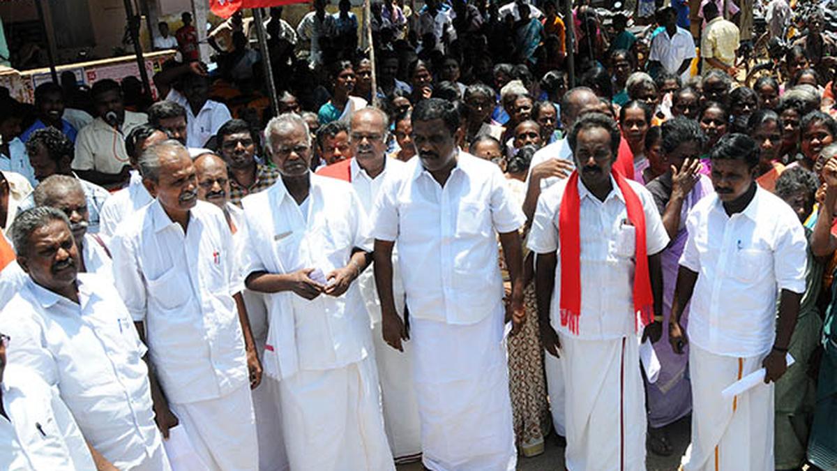 Dalits should fight for panchami land: Nallakannu - The Hindu