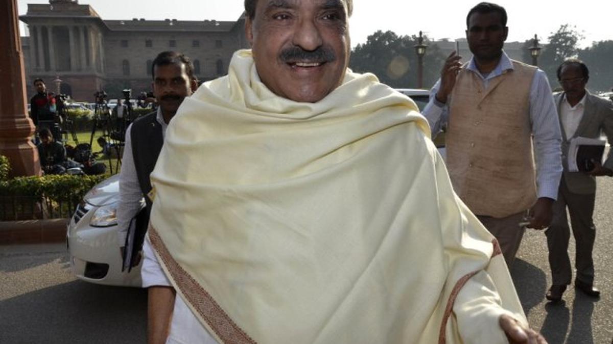 Setback for K.M. Mani as Kerala HC upholds decision for further probe ...