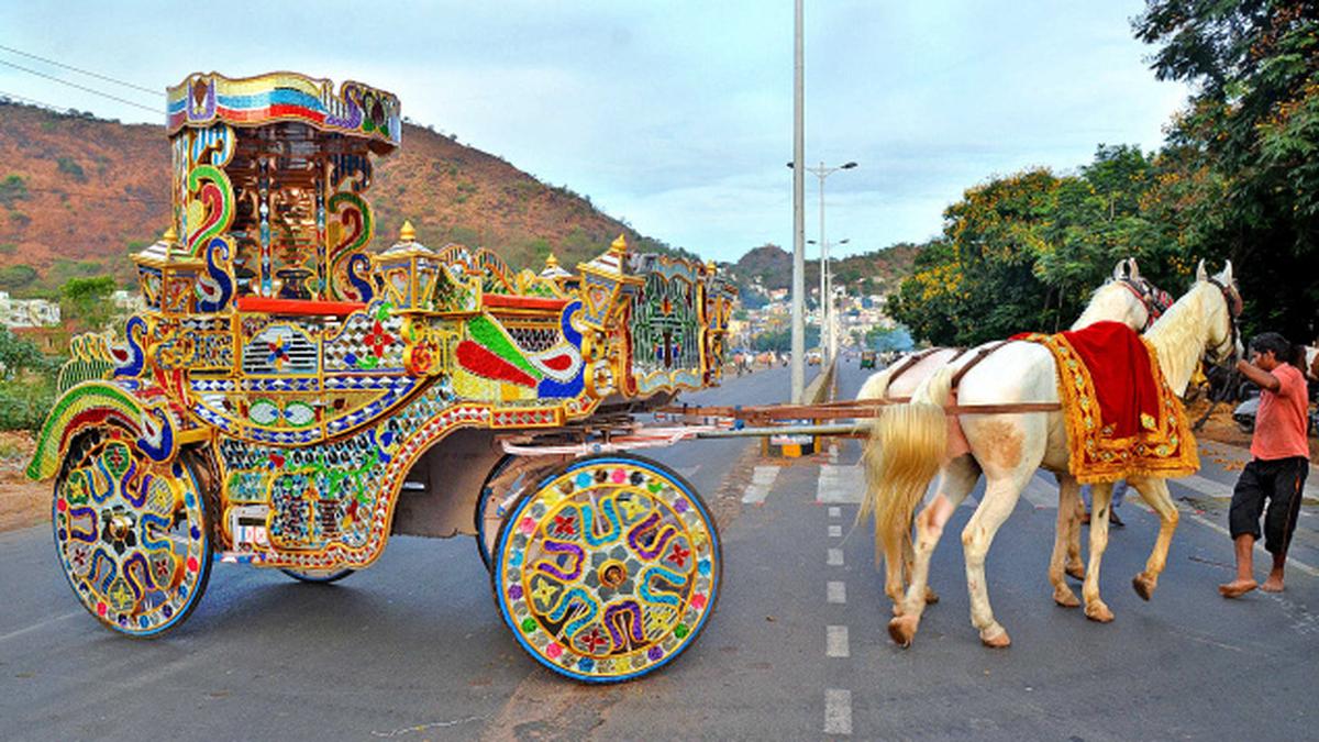 Demand for horse-driven chariots rises - The Hindu