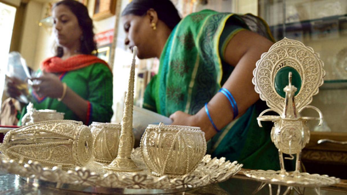 Silver filigree art cries for promotion - The Hindu
