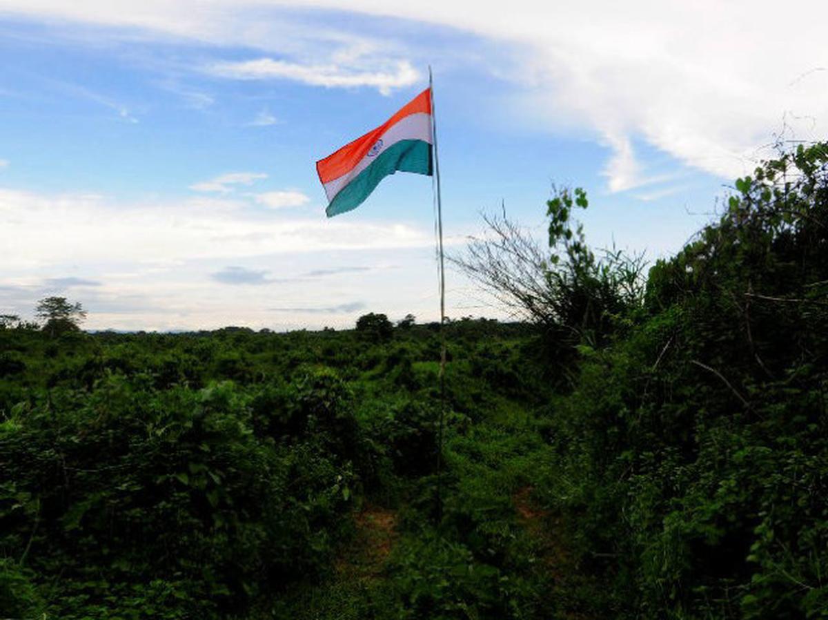 Indo-Bangla border: Life in no man's land - The Hindu