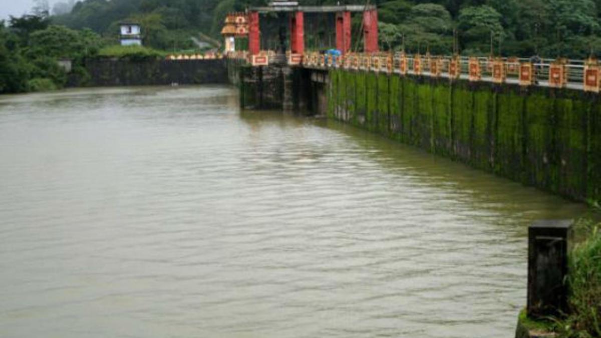 Water level in Siruvani dam dips to 10 feet - The Hindu