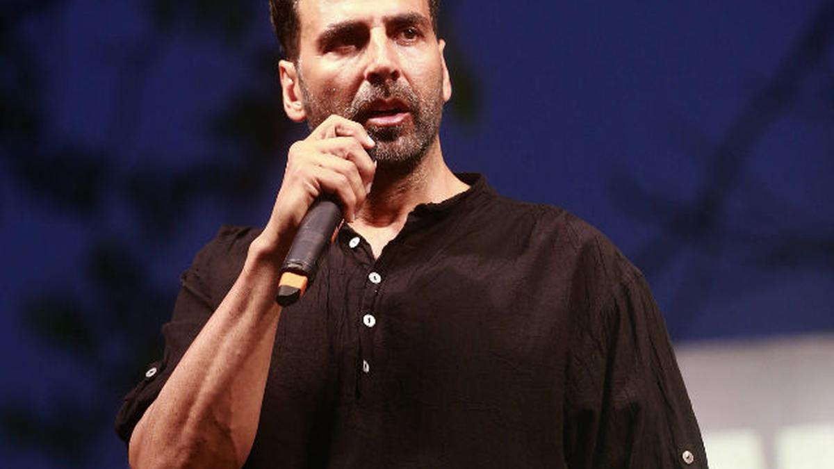 Akshay shares teaser of Kareena’s item song from 'Brothers' - The Hindu