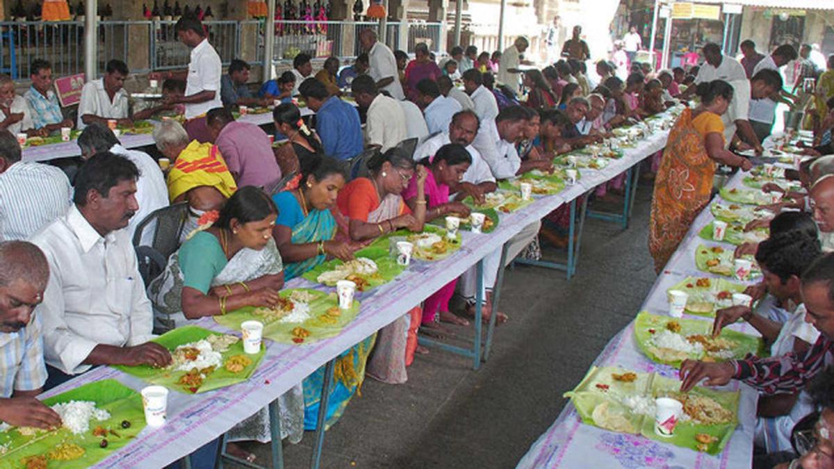 ‘Nithya Annadhanam Scheme’ launched in Jalakanteswarar temple - The Hindu