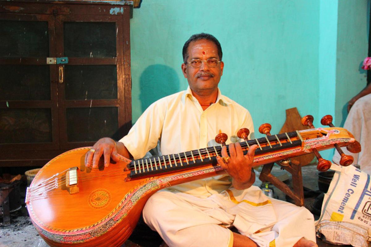 The veena makers of Thanjavur - The Hindu