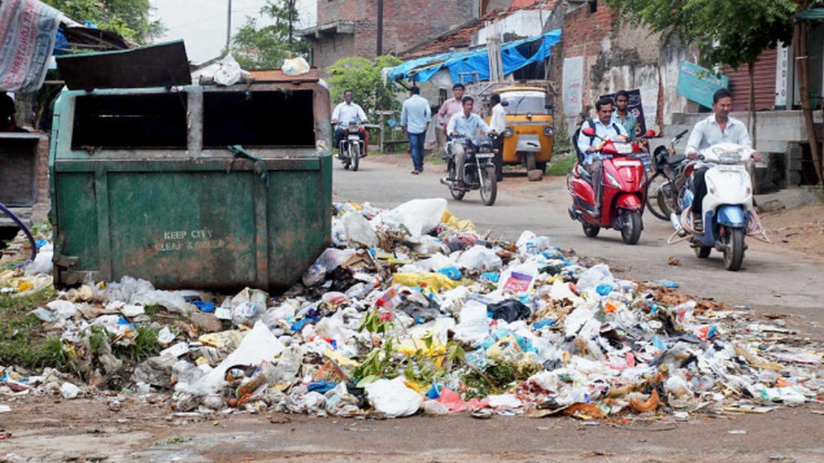 Overflowing garbage cause for concern - The Hindu