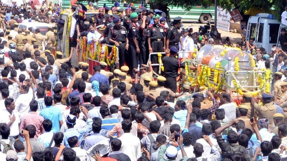 Crowd behaviour showed who had led them - The Hindu