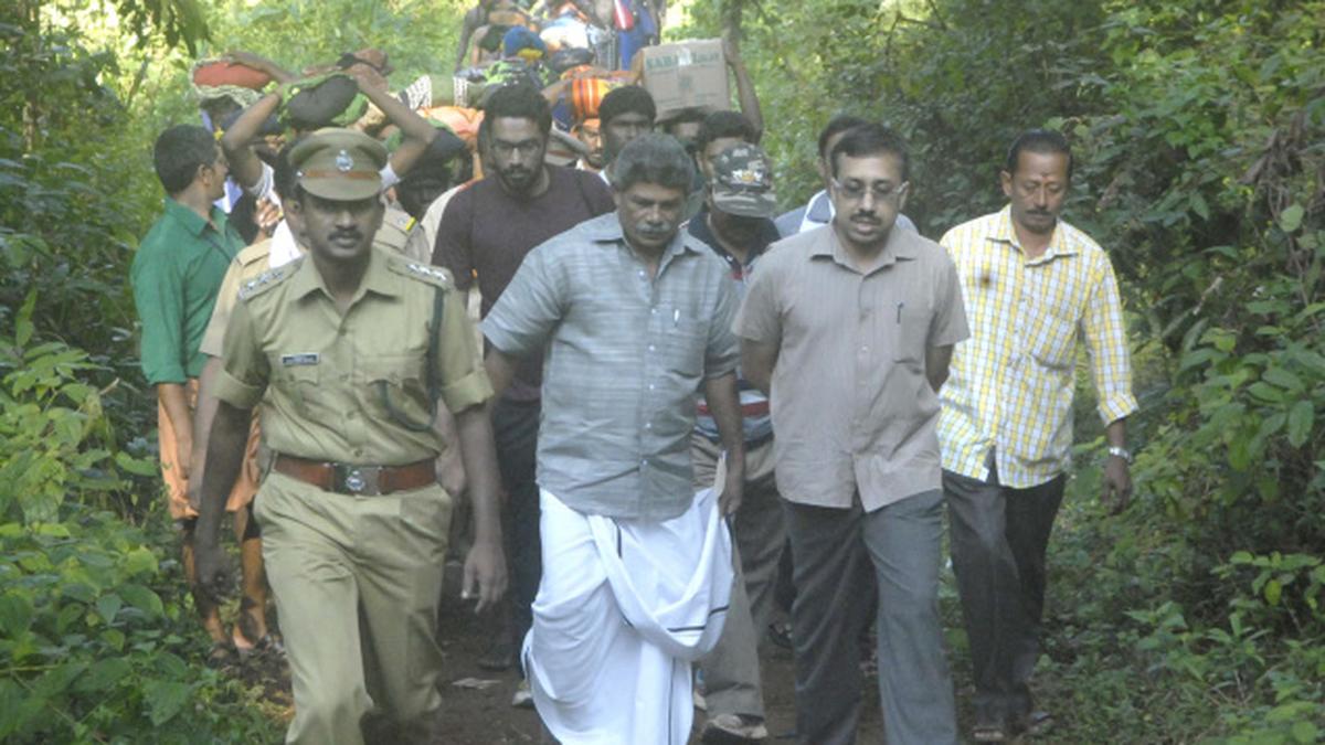 Collector inspects Karimala trekking path - The Hindu