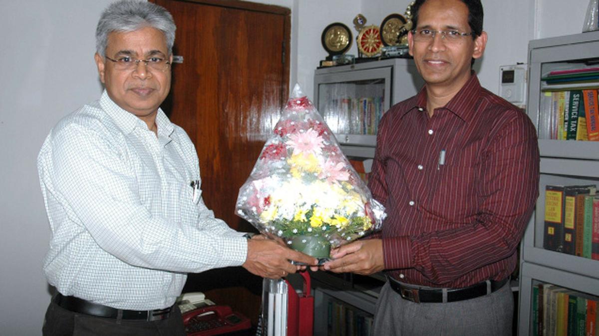 Rehman takes charge as Commissioner of Customs - The Hindu