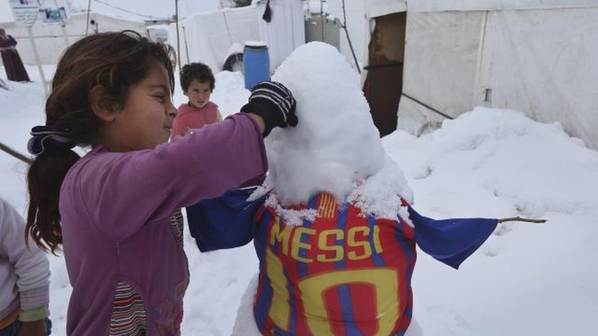 As snow falls in Saudi, cleric declares snowmen anti-Islamic - The Hindu