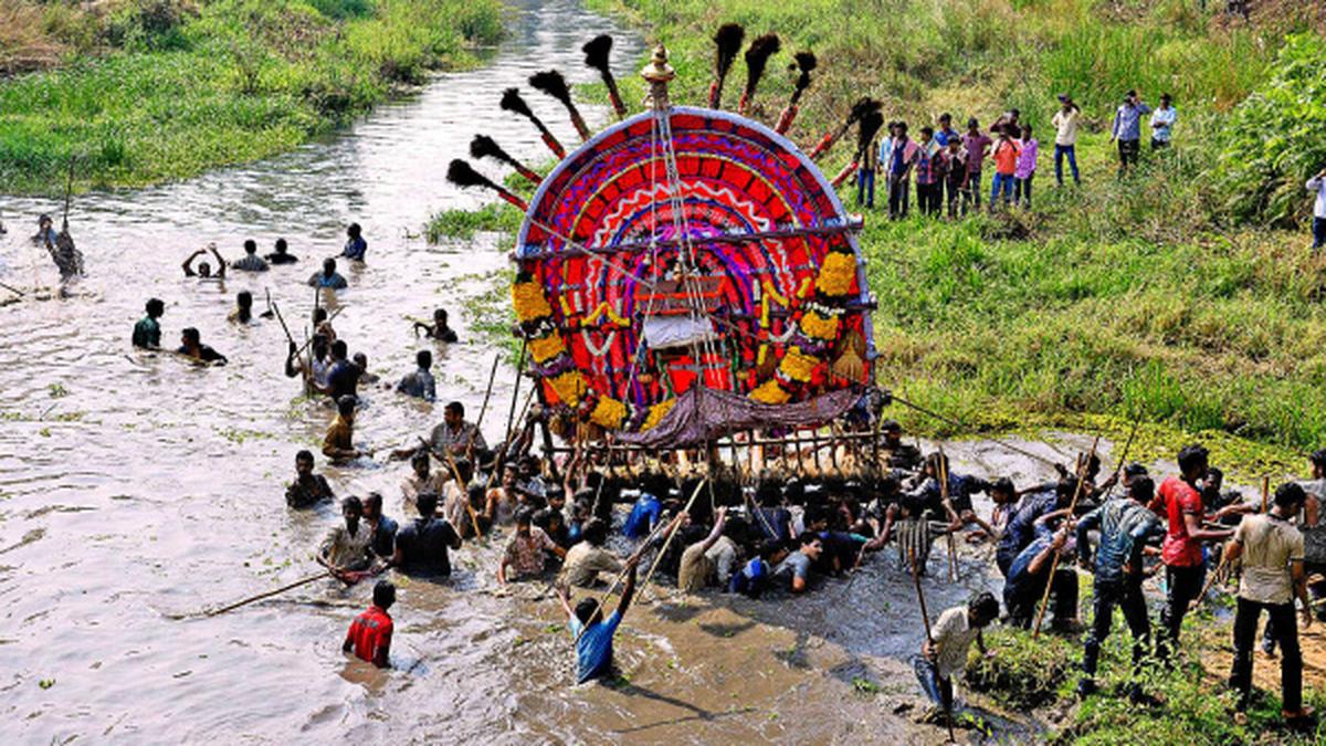 ‘Prabhalu’ processions add colour to Sankranti festivities - The Hindu