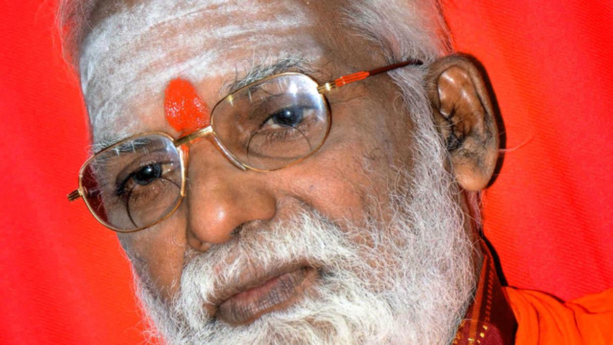 Sri Lalitha Peetham Peetadhipati completes ‘Pushkaram’ - The Hindu